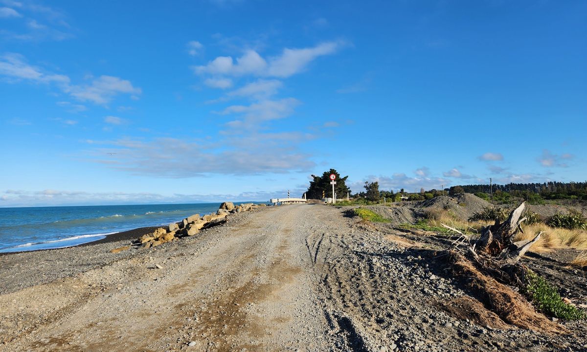 Amberley Beach, Wetlands Walkway to Waipara River Reserve, Canterbury ...