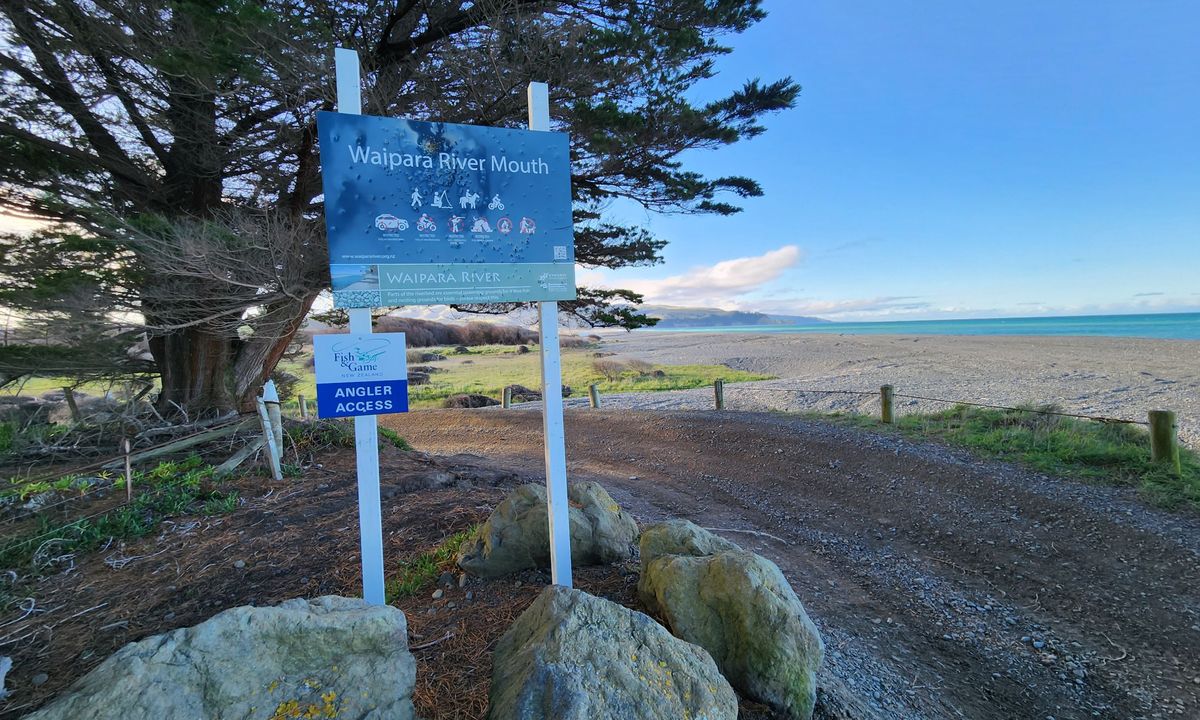 Amberley Beach, Wetlands Walkway to Waipara River Reserve, Canterbury ...